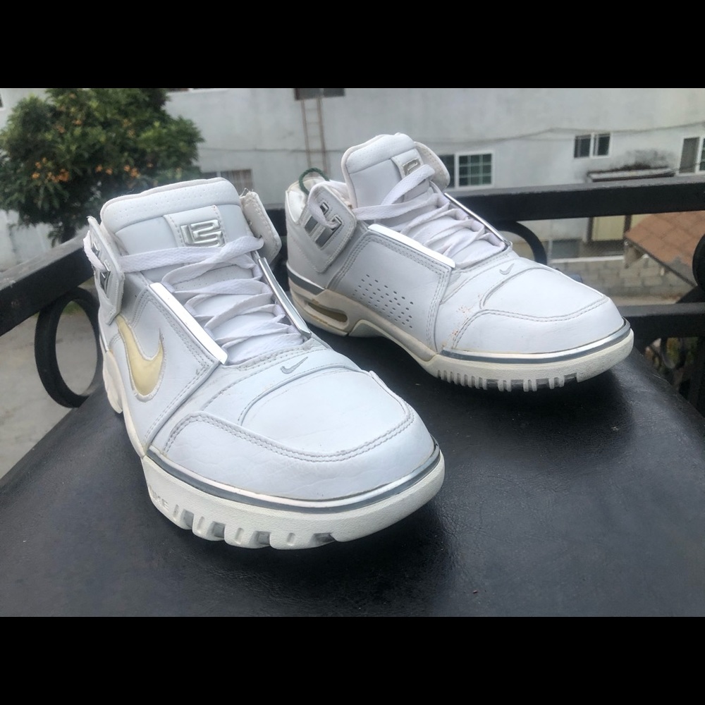 Rare Vtg Nike Lebron Air Zoom Generation Lowsz 9.5 - Gem